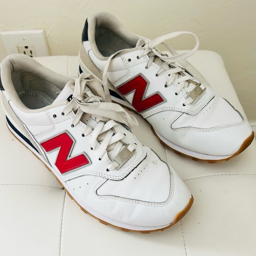 New Balance Women’s Classic Retro White Leather Sneak… - Gem